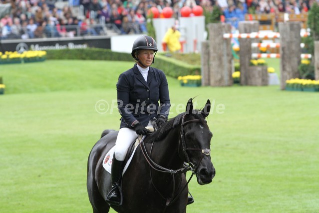 Elizabeth Madden – REITERZEIT